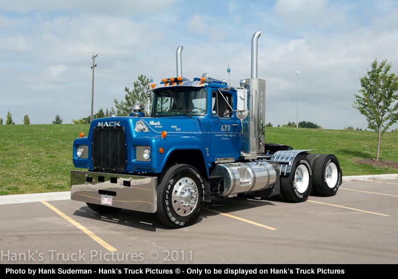 TopWorldAuto >> Photos of Mack R600 - photo galleries