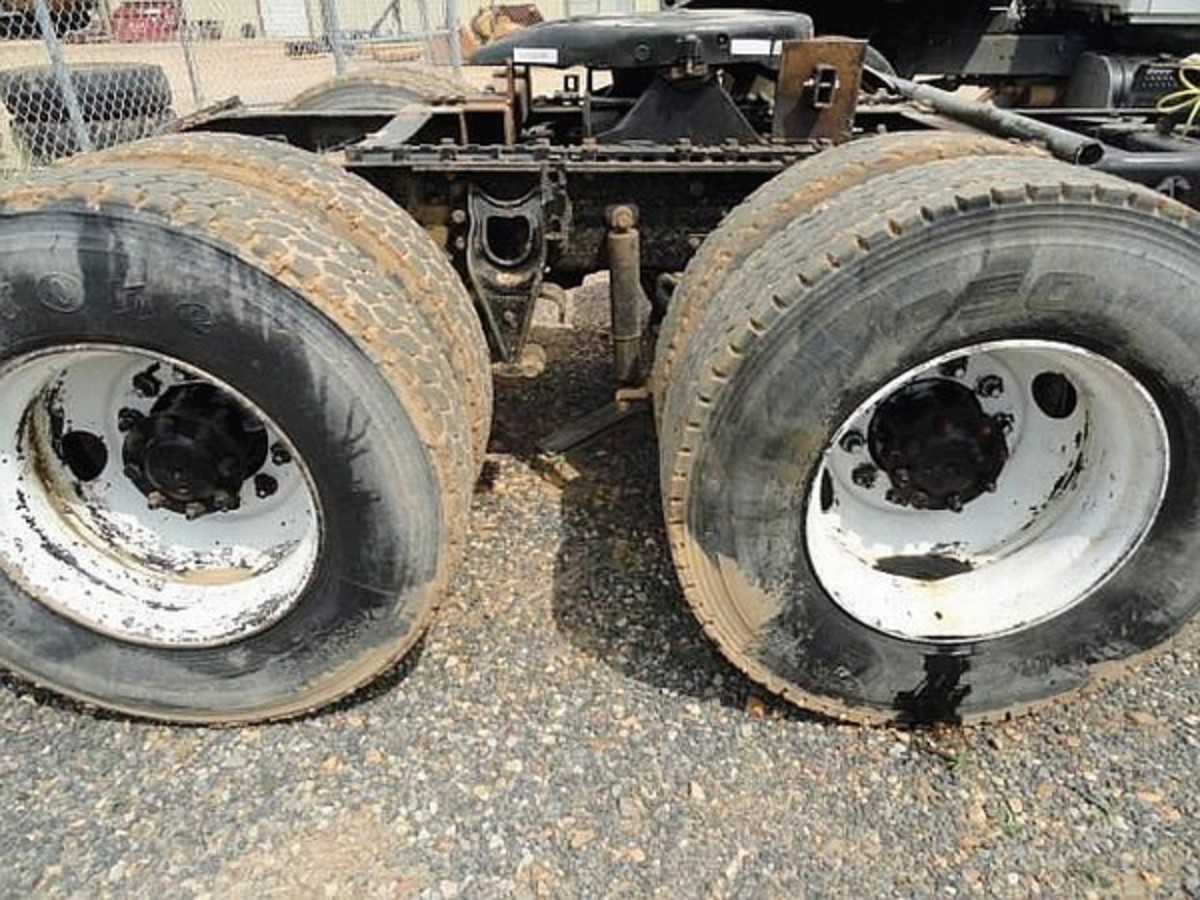 TopWorldAuto >> Photos of International 8200 - photo galleries