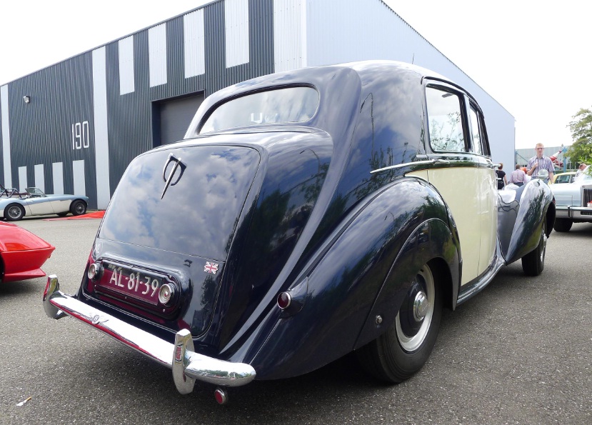 TopWorldAuto >> Photos of Bentley 2-Axle-Rigid Body Saloon - photo ...