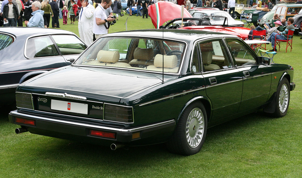 TopWorldAuto >> Photos of Daimler XJ - photo galleries