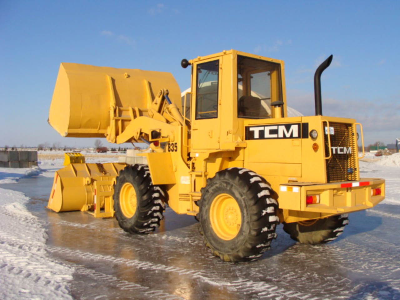 TopWorldAuto >> Photos of TCM 835 - photo galleries