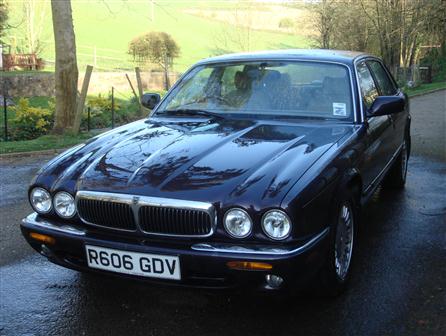 Bentley 2-Axle-Rigid Body Saloon - specs, photos, videos and more on ...