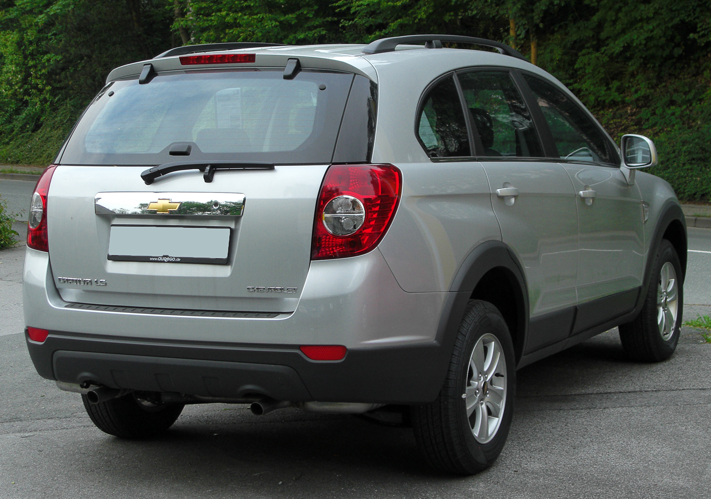 Chevrolet Captiva LS 20 - specs, photos, videos and more on TopWorldAuto