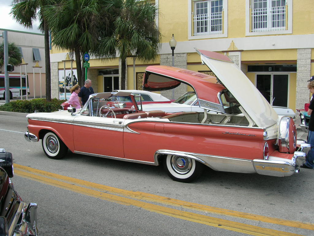 Ford Fairlane 500 Galaxie Skyliner - specs, photos, videos and more on ...