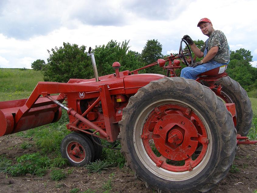 International Harvester Farmall M - specs, photos, videos and more on ...