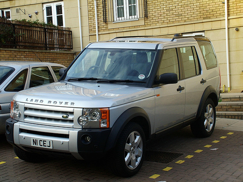 Land Rover Discovery 3 TDV6 HSE - specs, photos, videos and more on ...