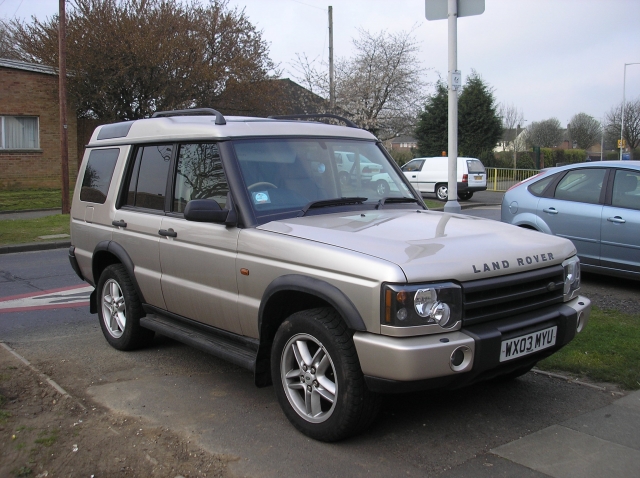 Land Rover Discovery II Td5 - specs, photos, videos and more on ...