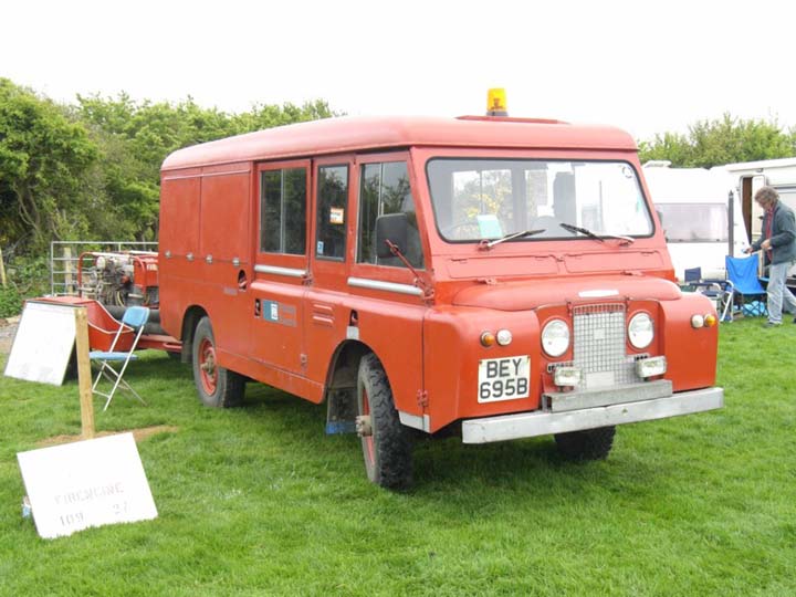 Land Rover Series IIa Forward Control - specs, photos, videos and more ...