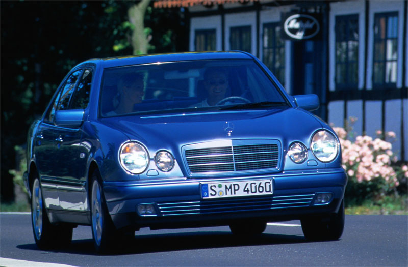 Mercedes-Benz E 420 Elegance - specs, photos, videos and more on ...