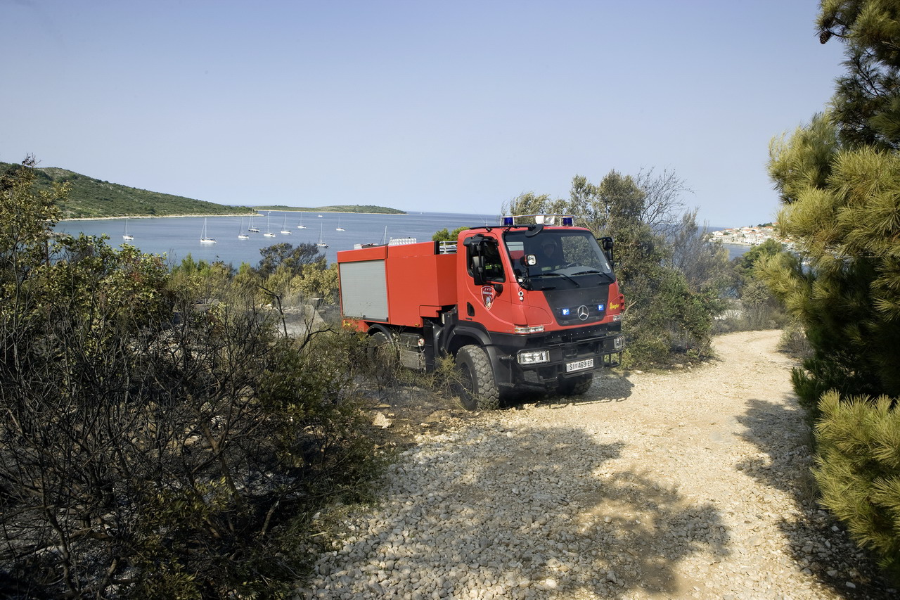TopWorldAuto >> Photos of Mercedes-Benz Unimog U20 - photo galleries
