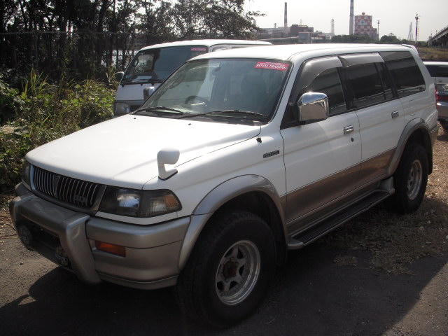 TopWorldAuto >> Photos of Mitsubishi Challenger XR - photo galleries