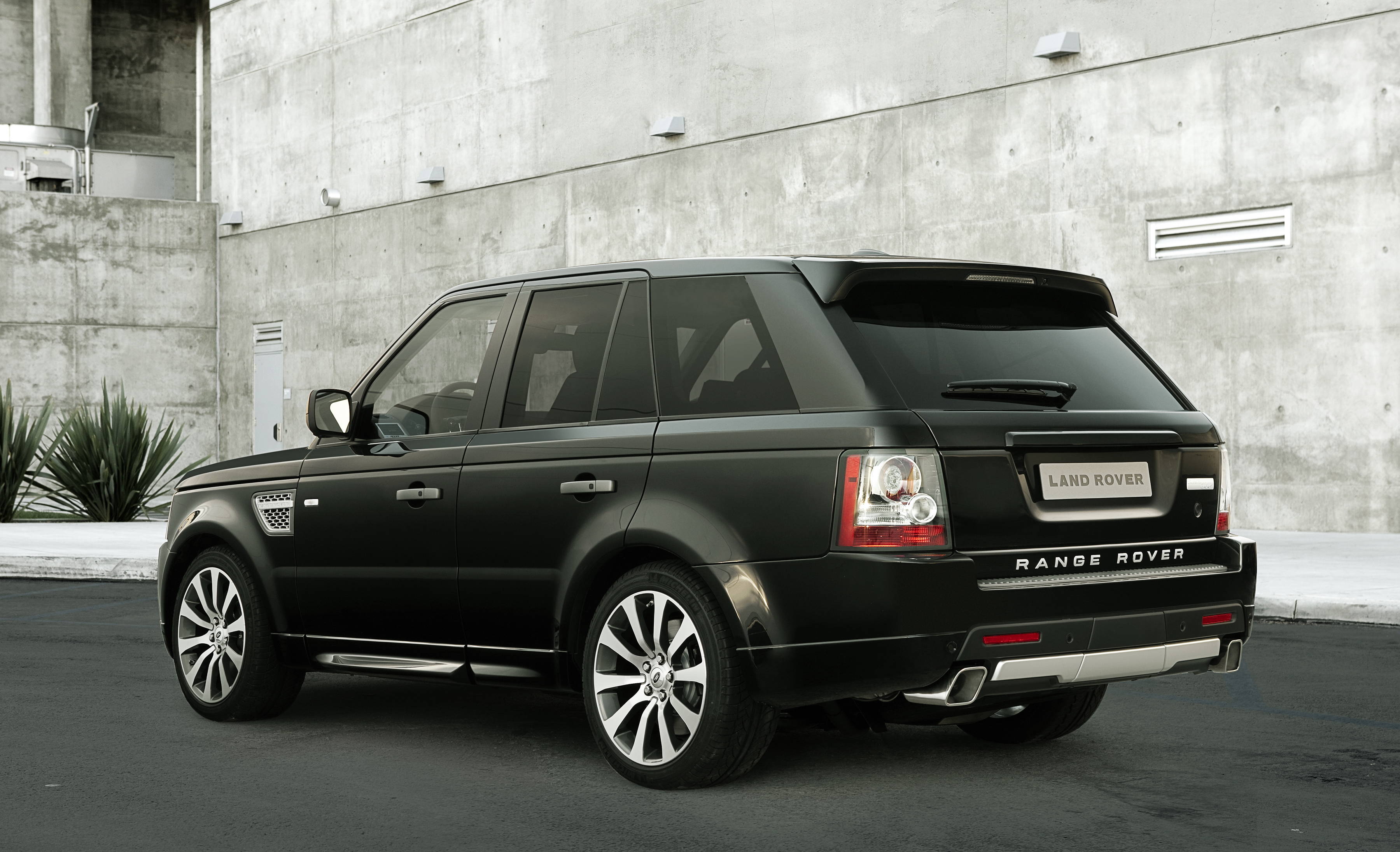 Range Rover Sport HSE - specs, photos, videos and more on TopWorldAuto