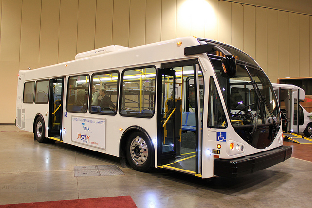 Thor-El Dorado National E-Z Rider II - specs, photos, videos and more ...