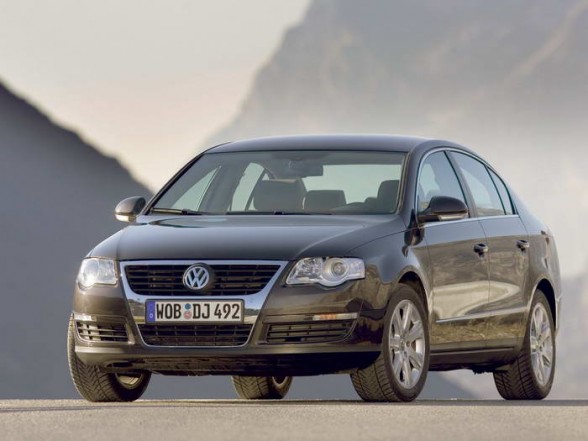 Volkswagen Passat 32 FSi 4Motion - specs, photos, videos and more on ...