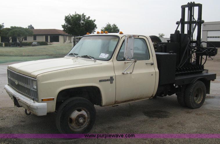 Chevrolet C30 Custom Deluxe - specs, photos, videos and more on ...