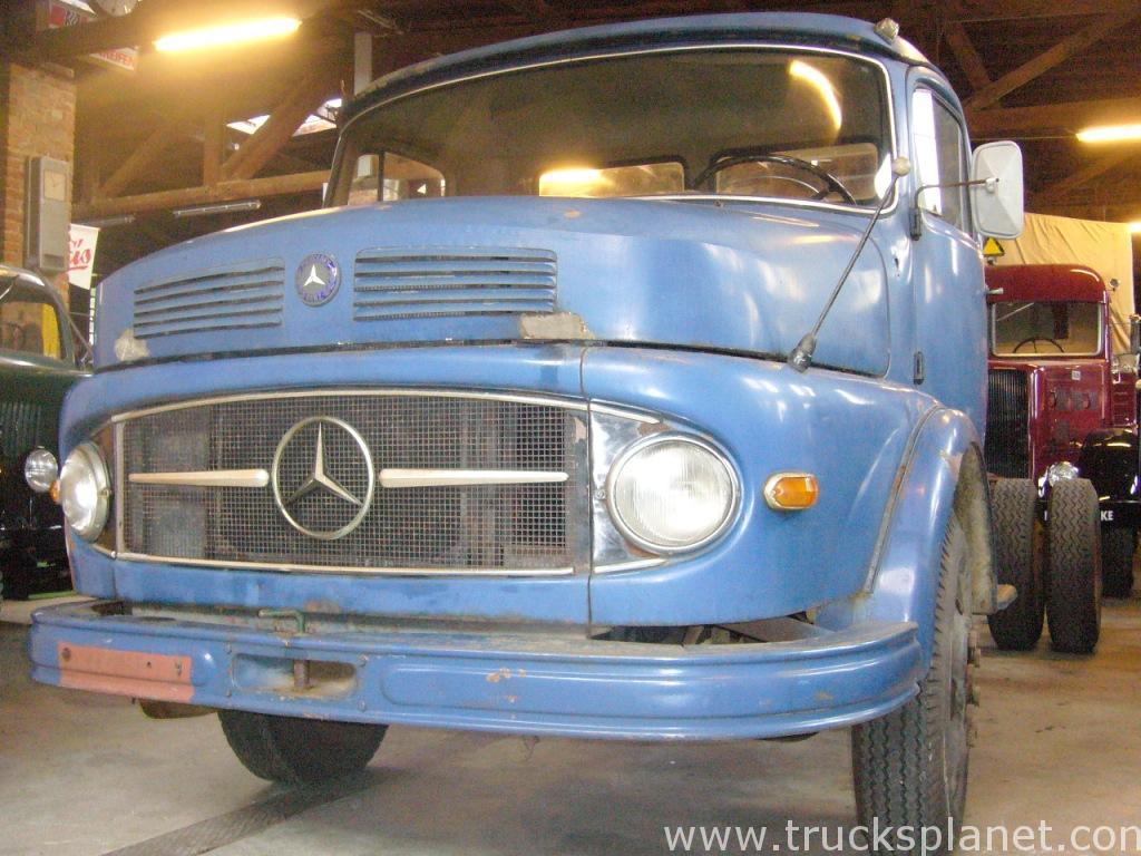 Mercedes-Benz D403 - specs, photos, videos and more on TopWorldAuto