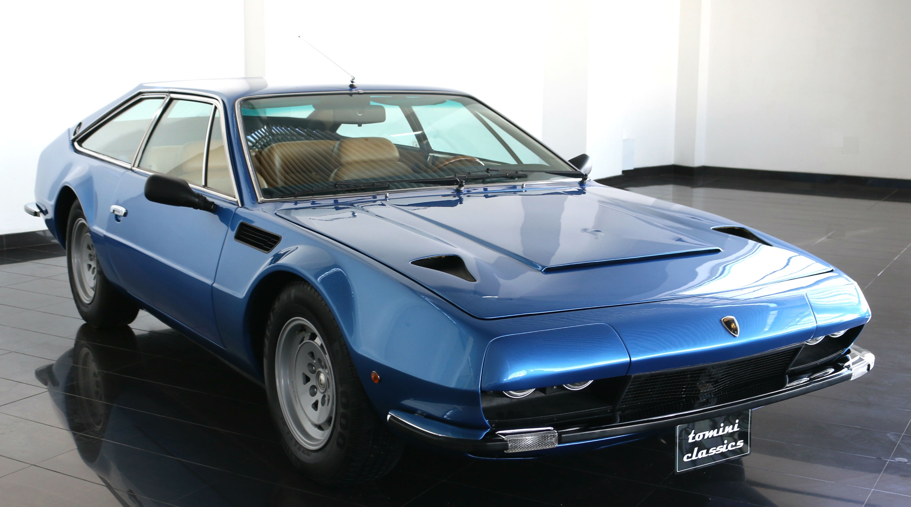 Lamborghini Jarama - specs, photos, videos and more on TopWorldAuto