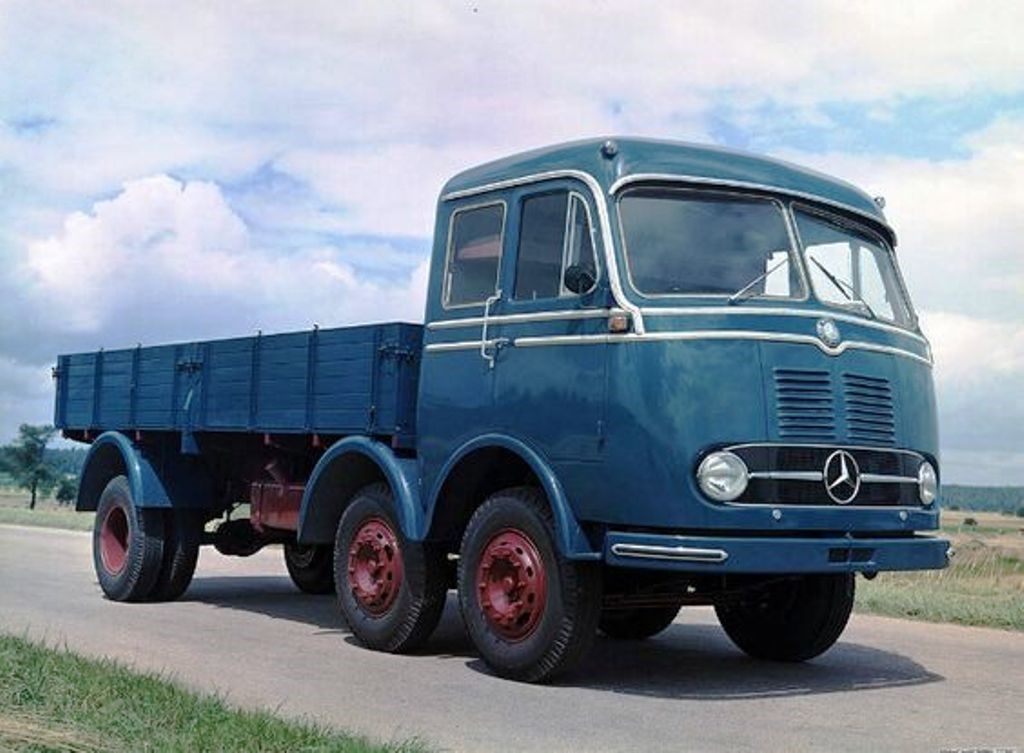 TopWorldAuto >> Photos of Mercedes-Benz LP 333 - photo galleries