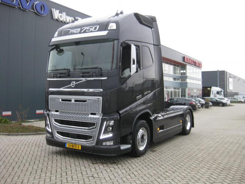 TopWorldAuto >> Photos of Volvo FH6 - photo galleries