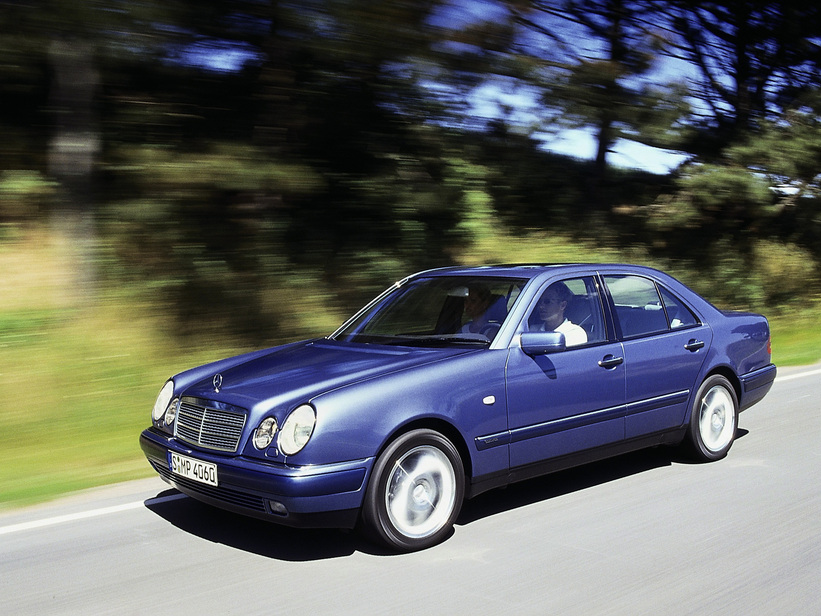TopWorldAuto >> Photos of Mercedes-Benz E380 coupe - photo galleries