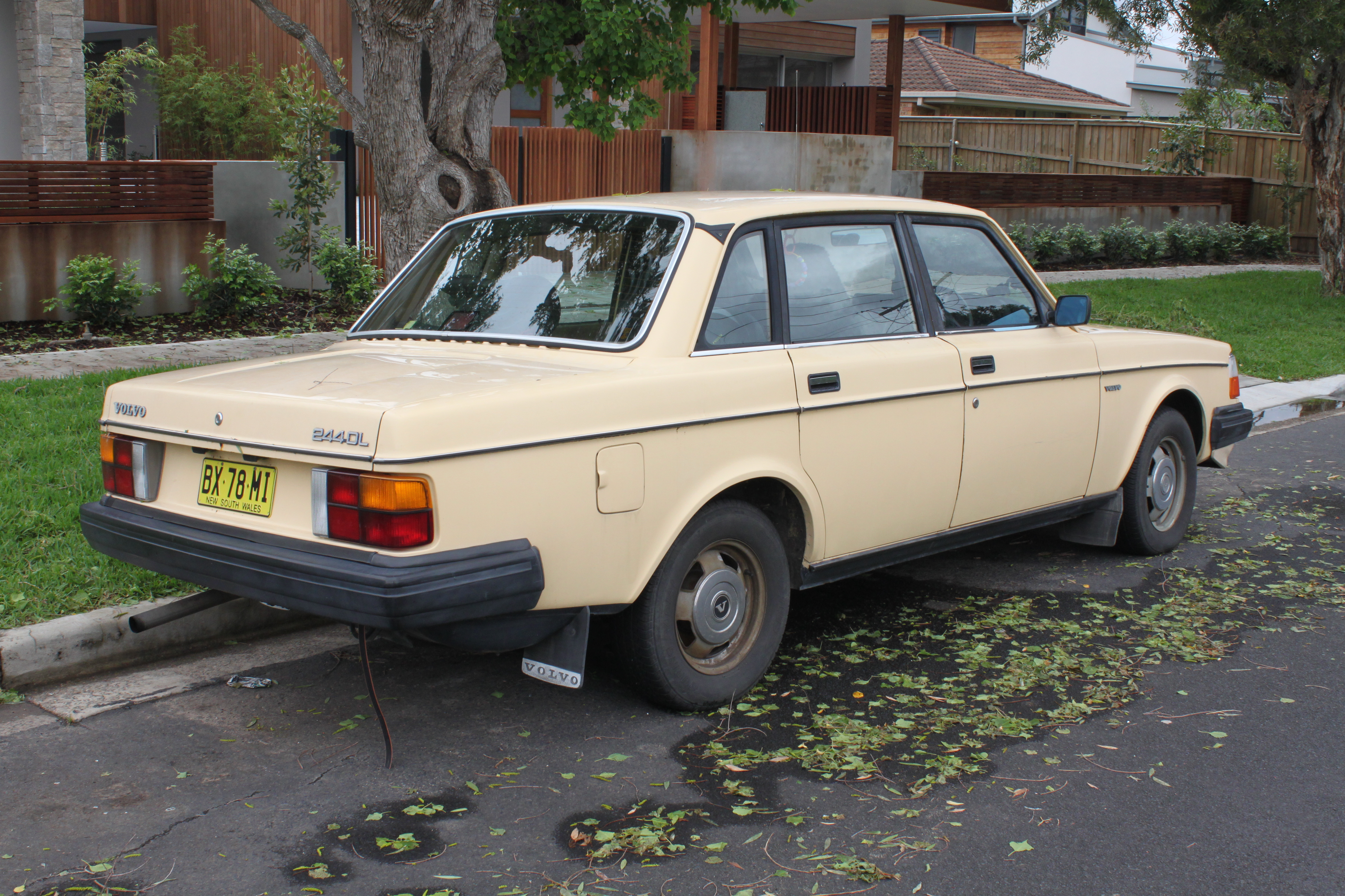 TopWorldAuto >> Photos of Volvo 244 DL - photo galleries