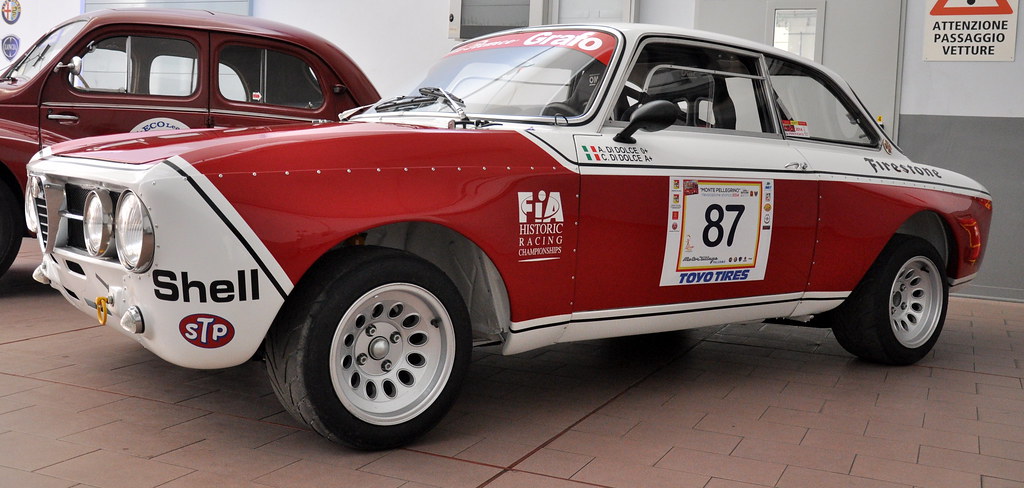 TopWorldAuto >> Photos of Alfa Romeo Giulia 1750 GTAM - photo galleries