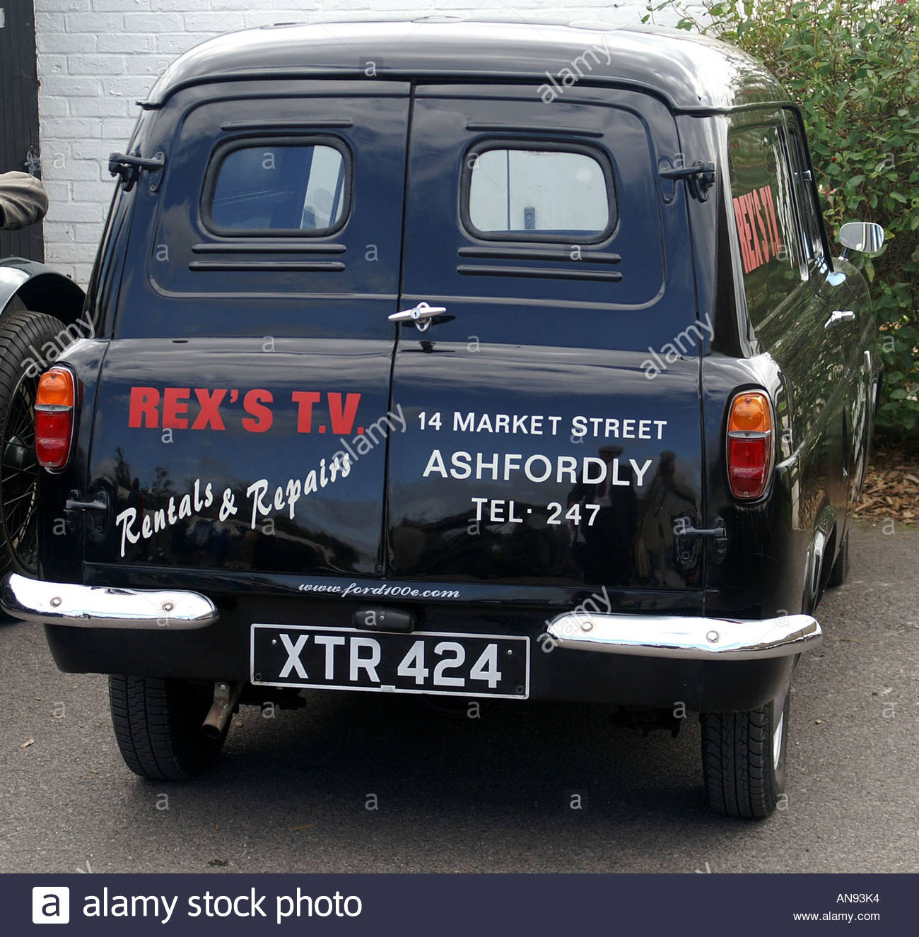 Ford Popular Van - specs, photos, videos and more on TopWorldAuto