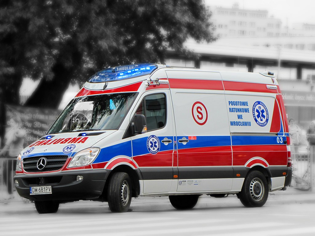 Mercedes-Benz Ambulance - specs, photos, videos and more on TopWorldAuto