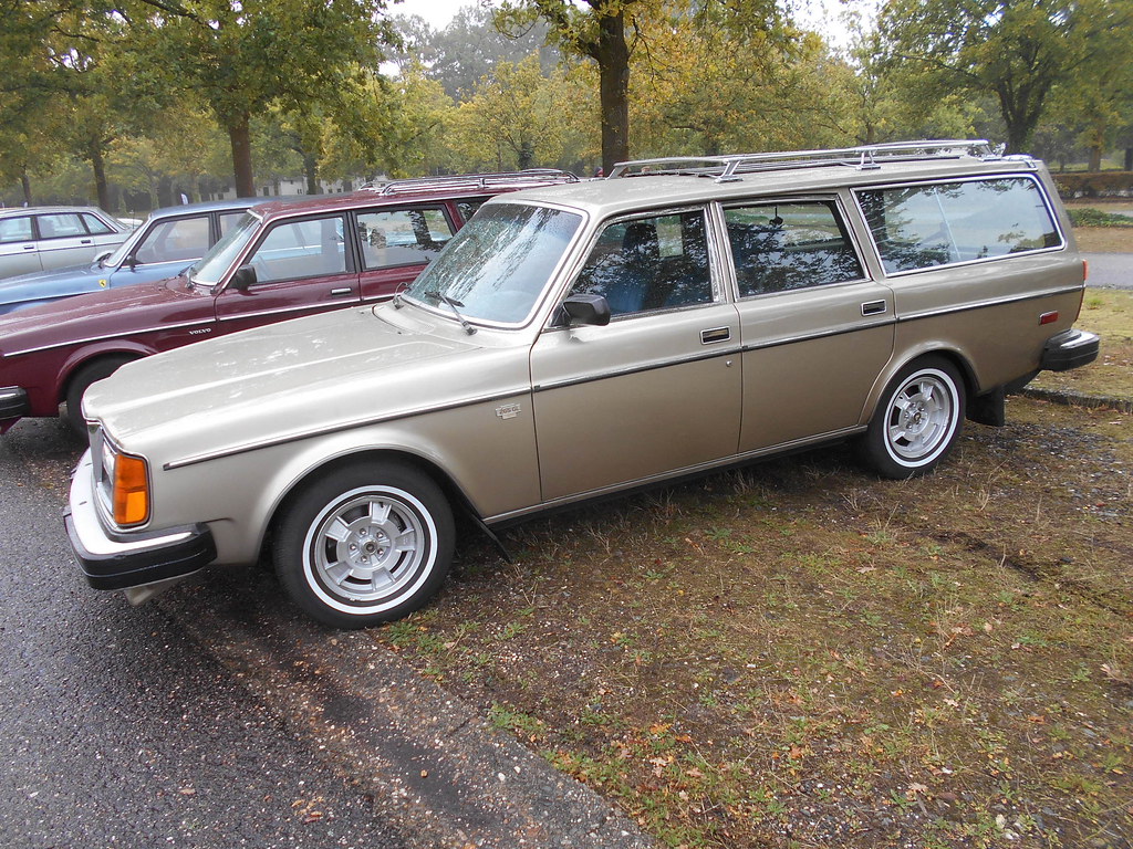 TopWorldAuto >> Photos of Volvo 265 - photo galleries