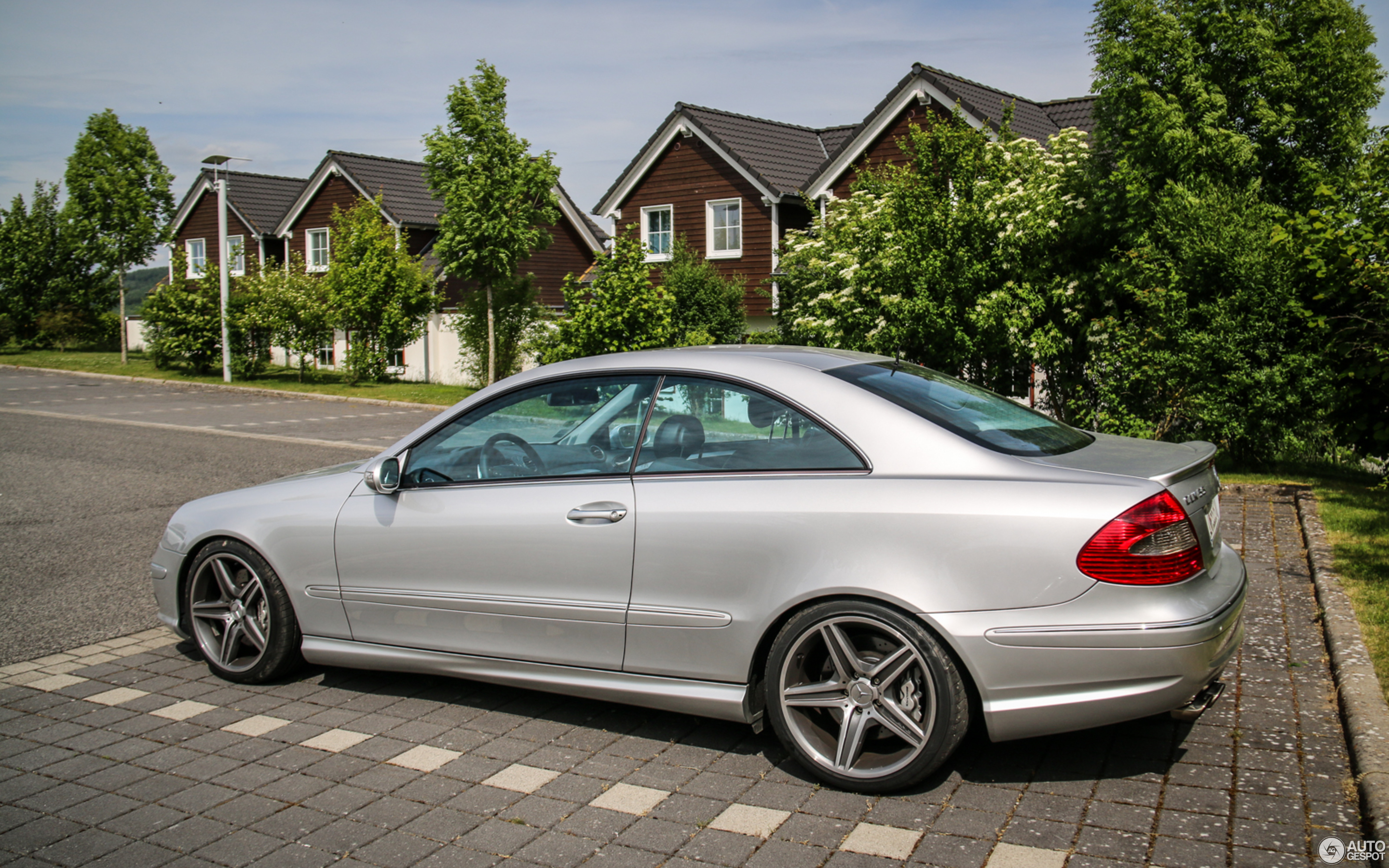 Mercedes-Benz CLK 55 AMG - specs, photos, videos and more on TopWorldAuto
