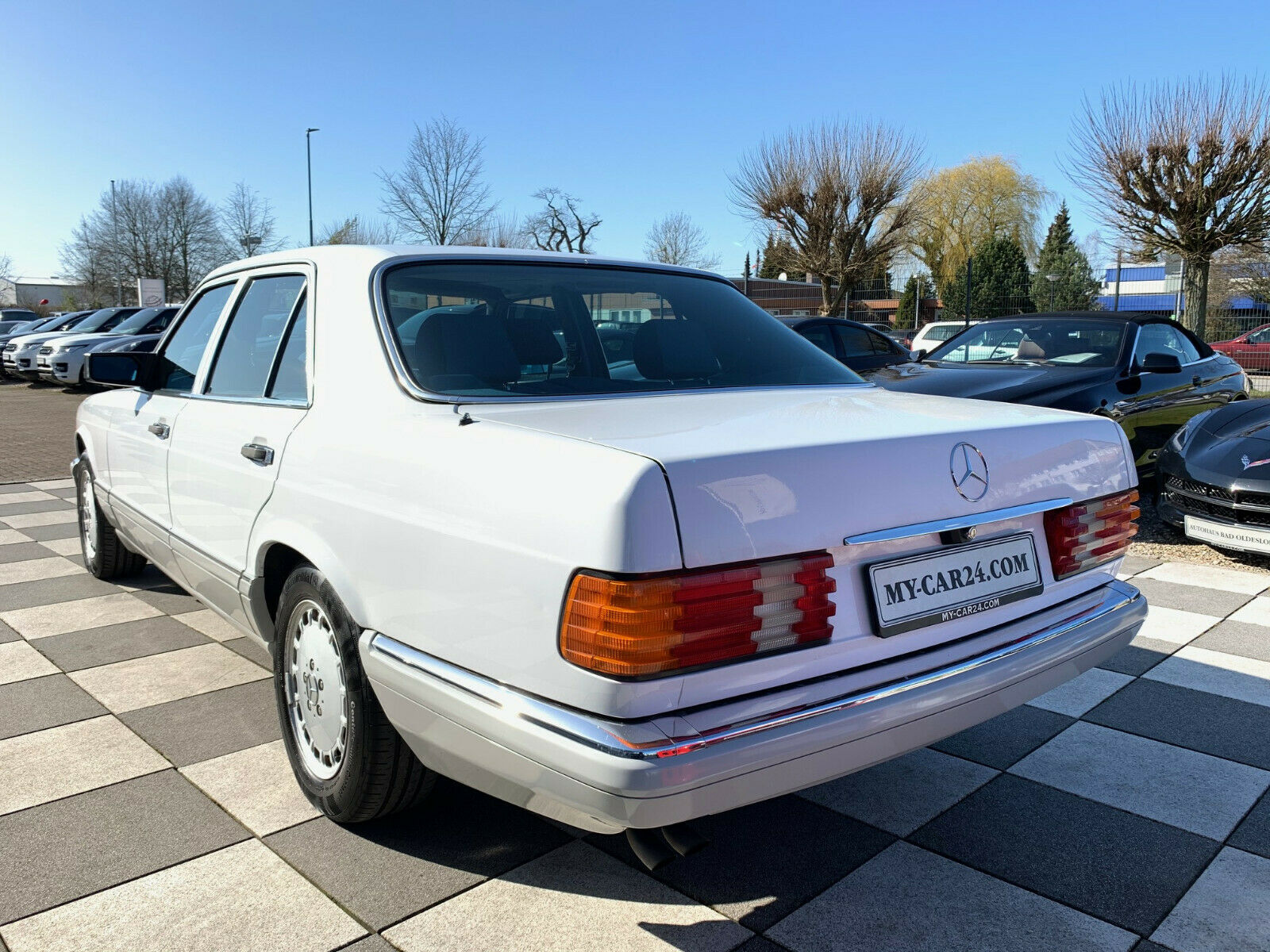 Mercedes-Benz 260 SE - specs, photos, videos and more on TopWorldAuto
