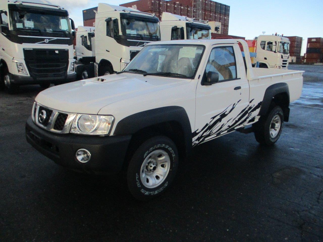 TopWorldAuto >> Photos of Nissan Patrol Pick Up - photo galleries