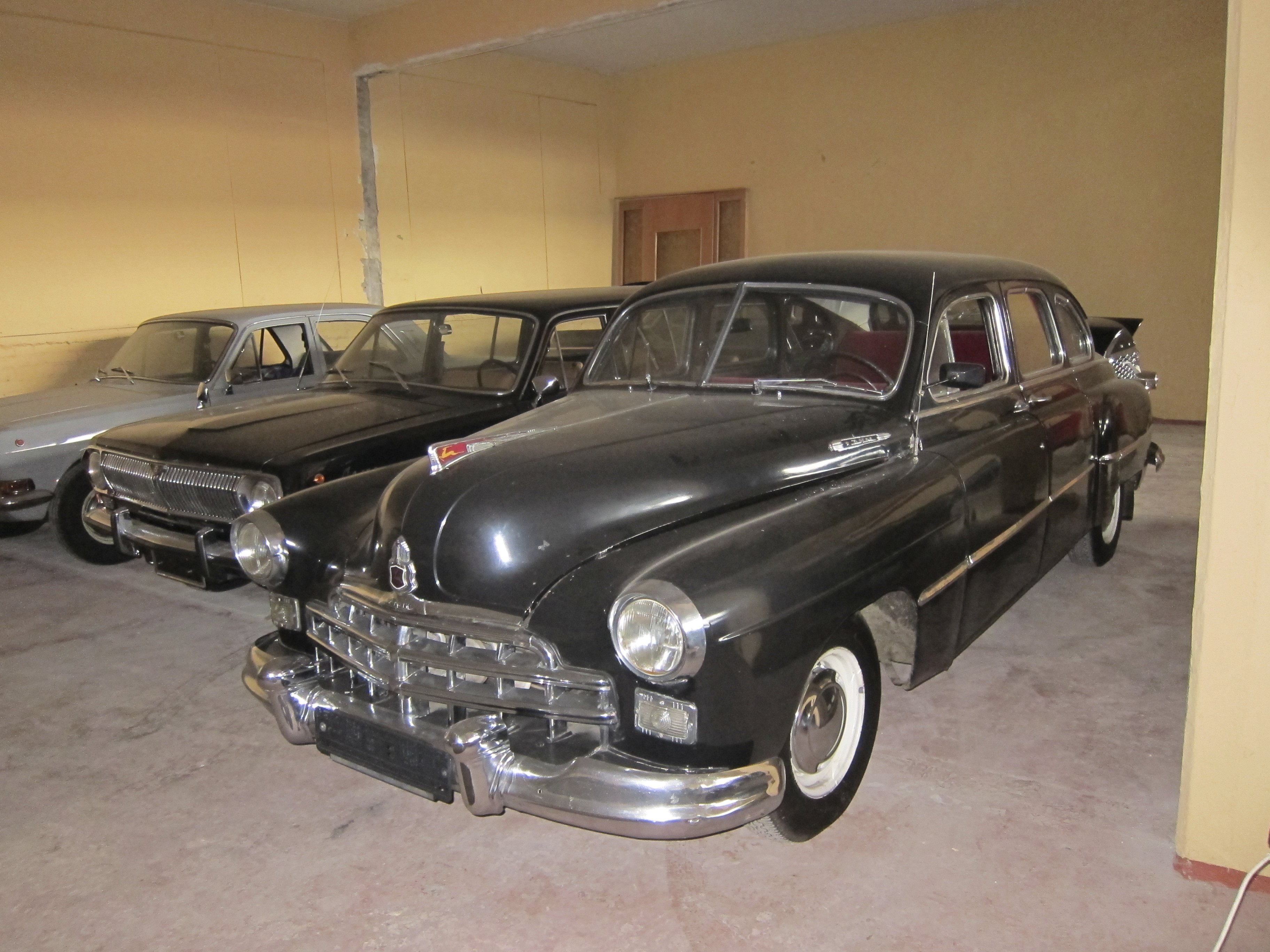 GAZ 12 ZiM - specs, photos, videos and more on TopWorldAuto