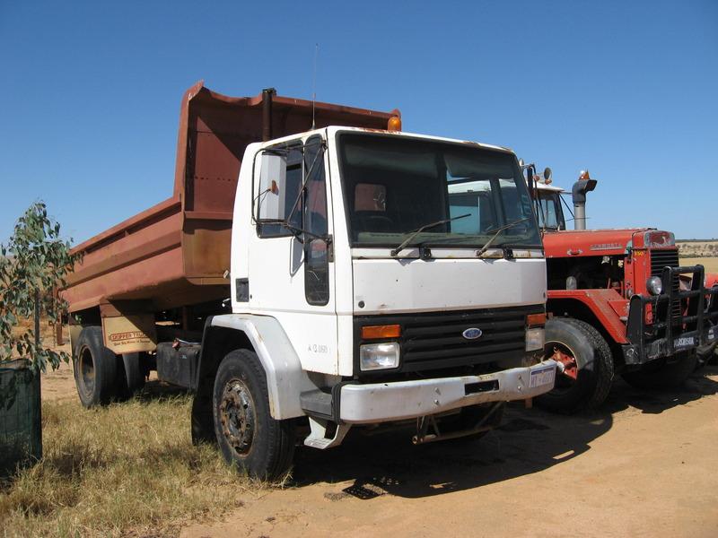 Ford Cargo 1113 - specs, photos, videos and more on TopWorldAuto