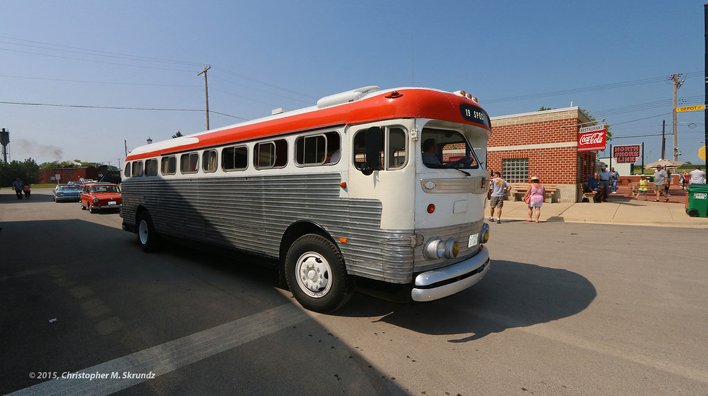 TopWorldAuto >> Photos of GMC Bus - photo galleries