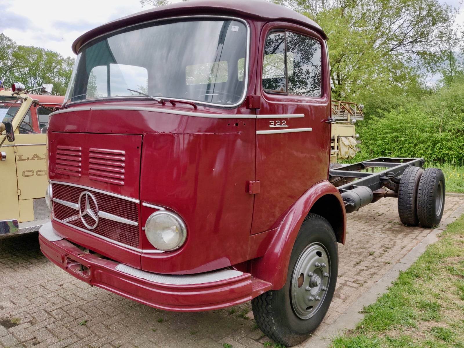 TopWorldAuto >> Photos of Mercedes-Benz LP 333 - photo galleries