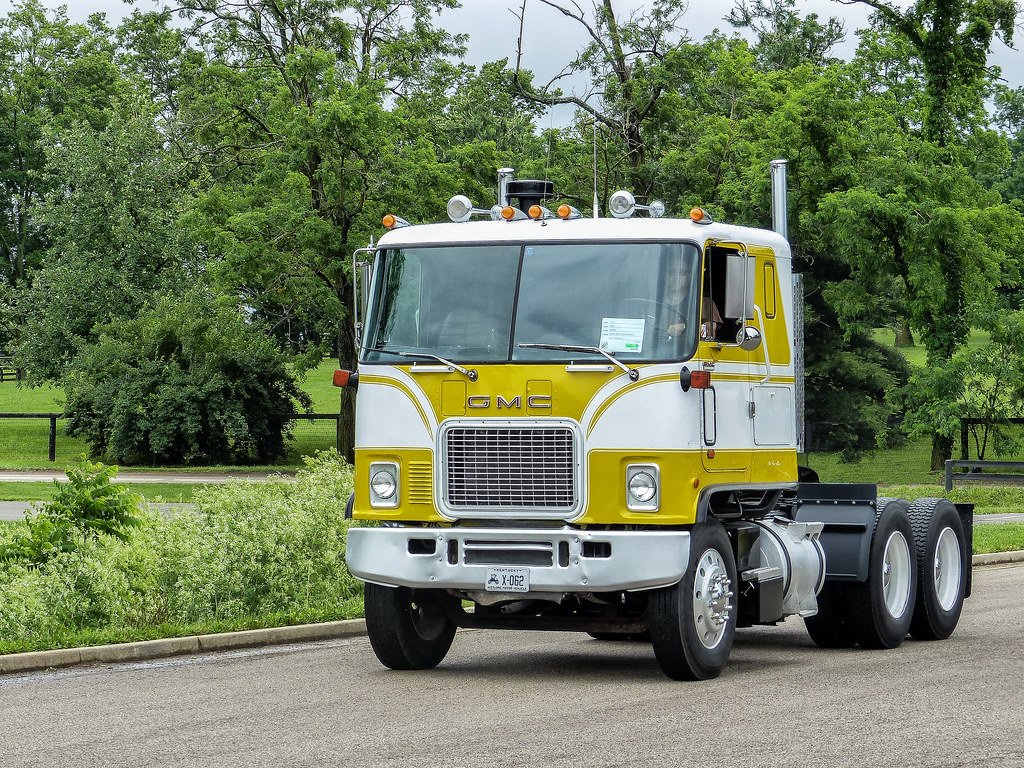 TopWorldAuto >> Photos of GMC Astro - photo galleries