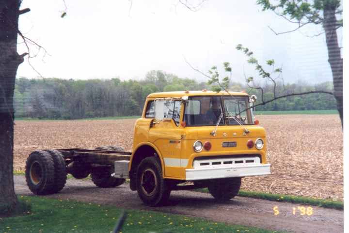 Ford C-900 - specs, photos, videos and more on TopWorldAuto