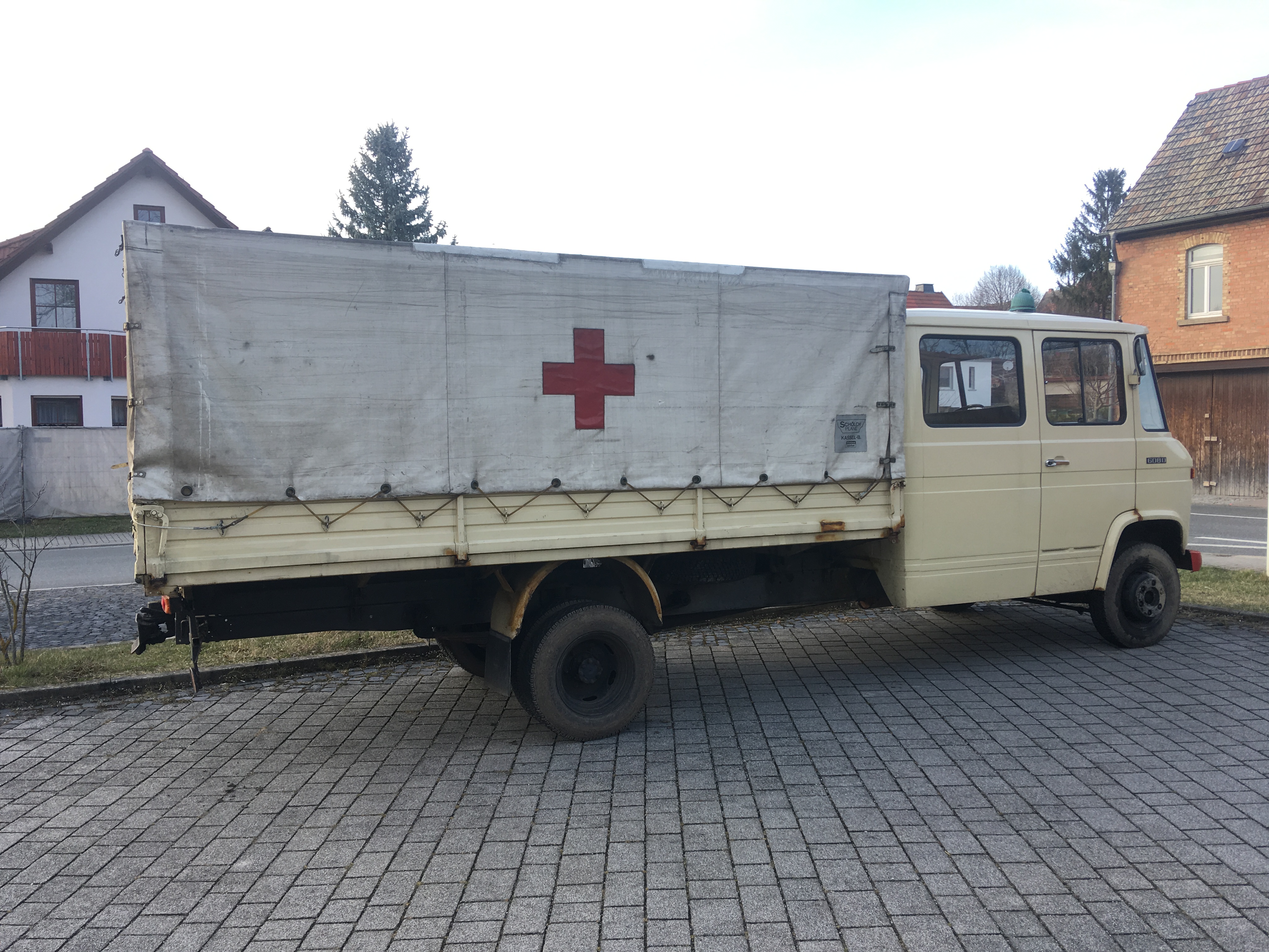 Mercedes-Benz 608D - specs, photos, videos and more on TopWorldAuto