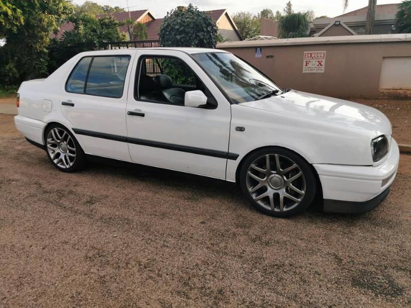 TopWorldAuto >> Photos of Volkswagen Jetta CLi - photo galleries