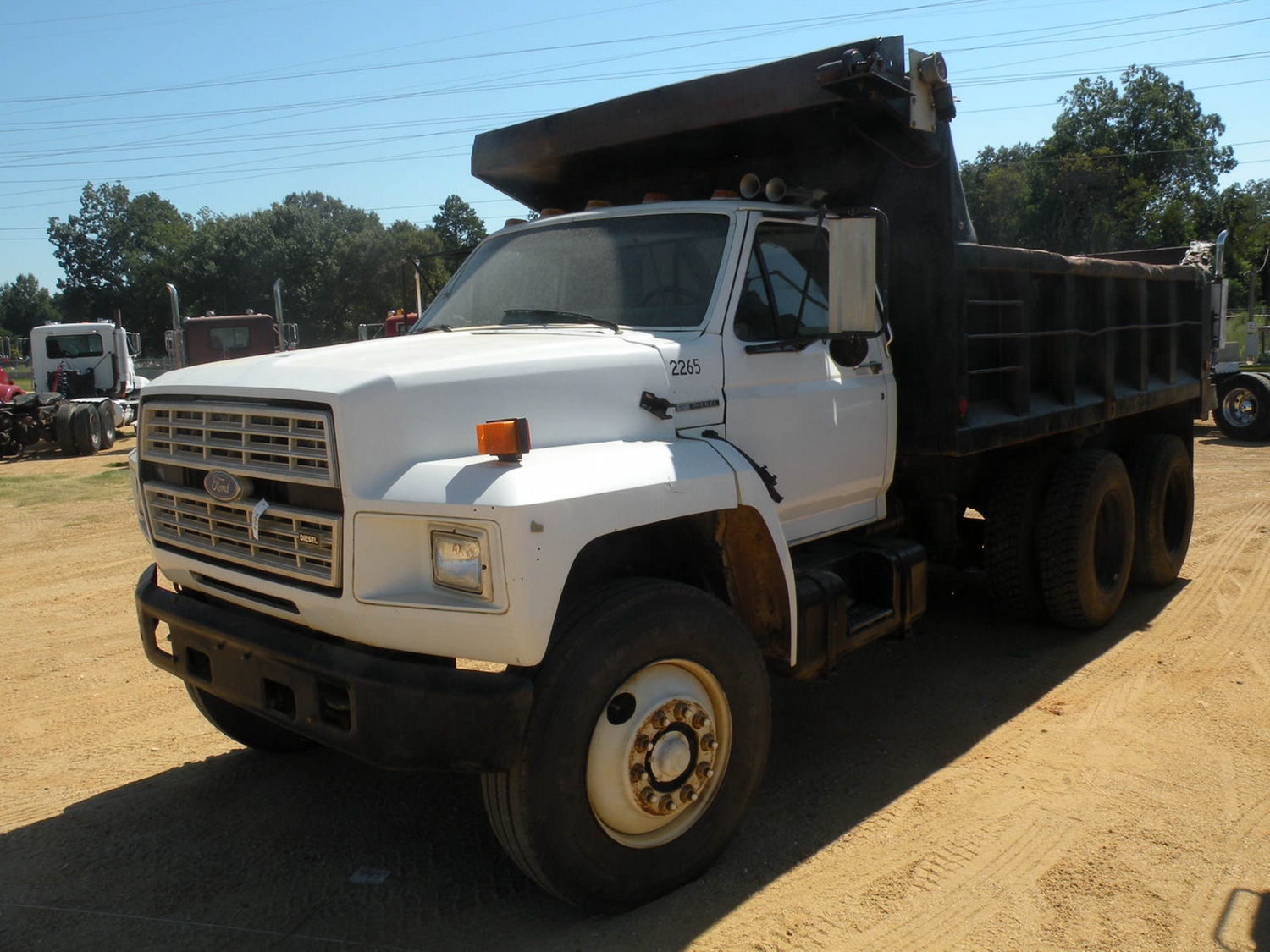 Ford F-900 - specs, photos, videos and more on TopWorldAuto