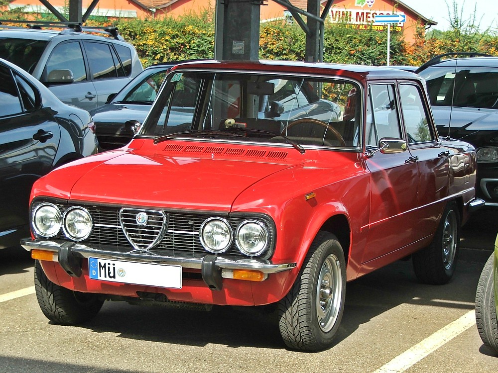 Alfa Romeo Giulia Nuova Super 1600 - specs, photos, videos and more on ...