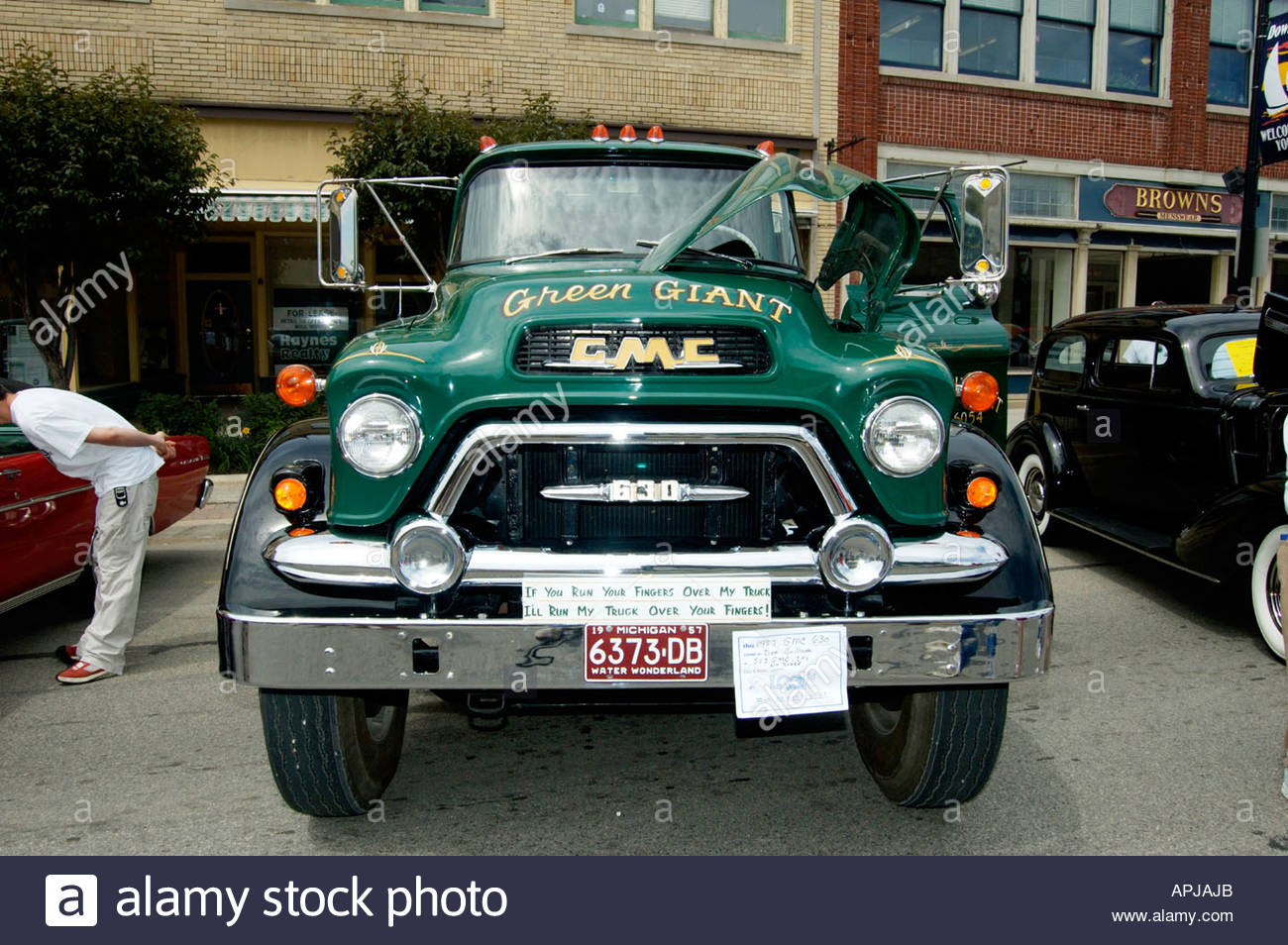 TopWorldAuto >> Photos of GMC 630 - photo galleries