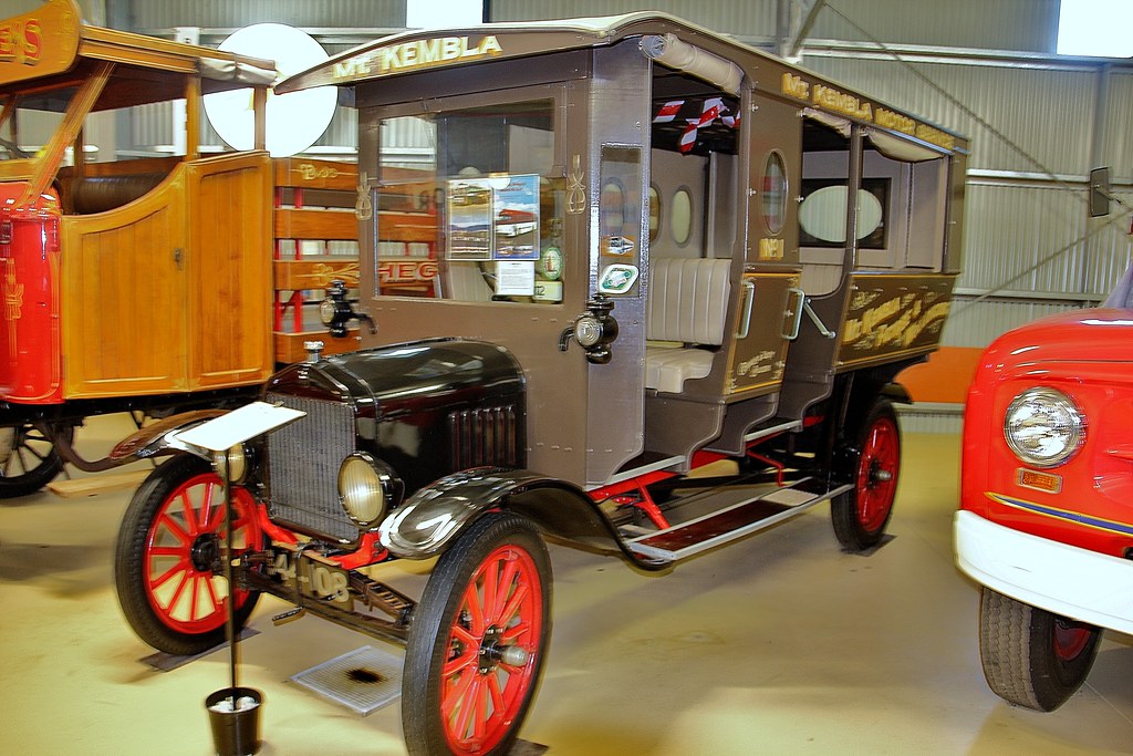 Ford Model TT Bus - specs, photos, videos and more on TopWorldAuto