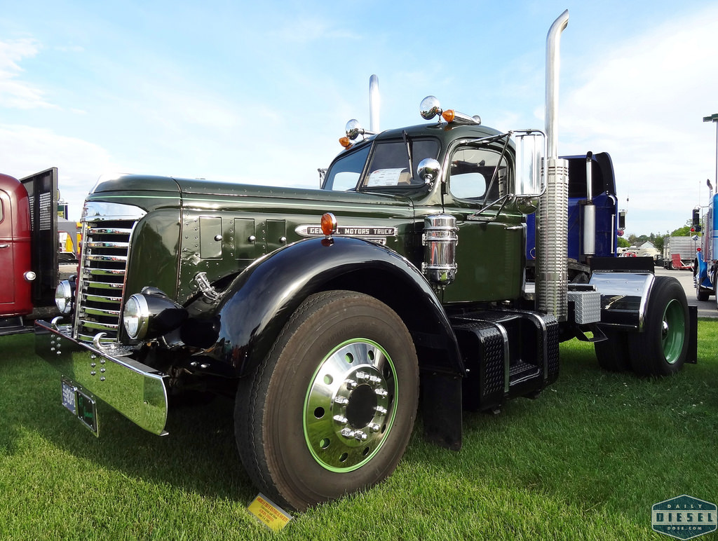 GMC 900 - specs, photos, videos and more on TopWorldAuto